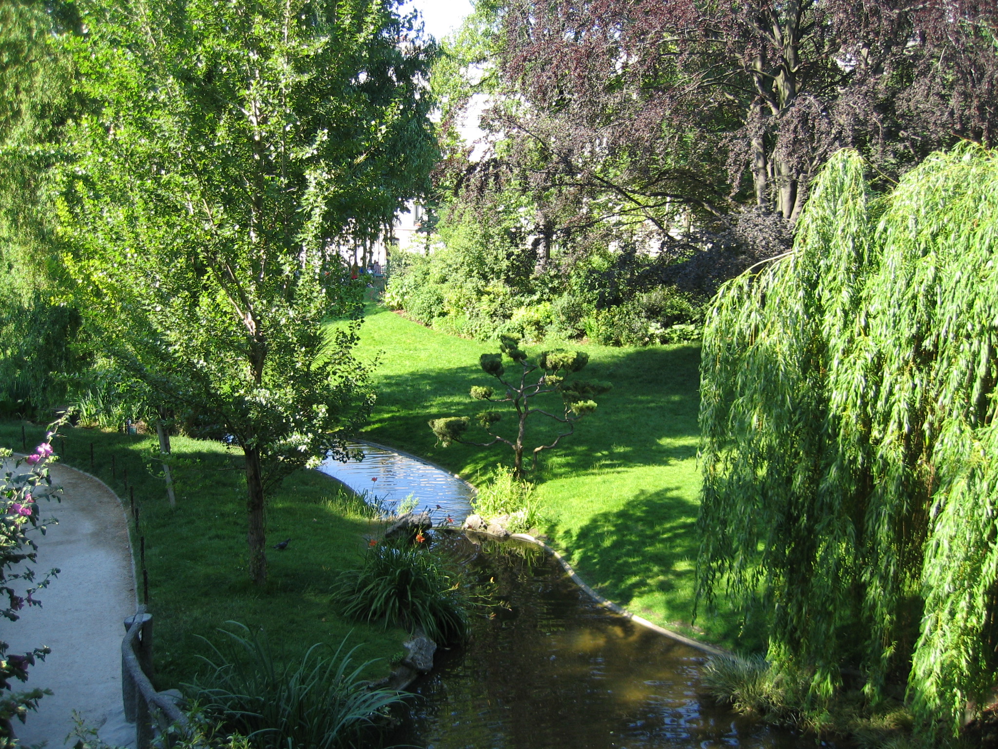 Le Square des Batignolles | Au Petit Chavignol Paris